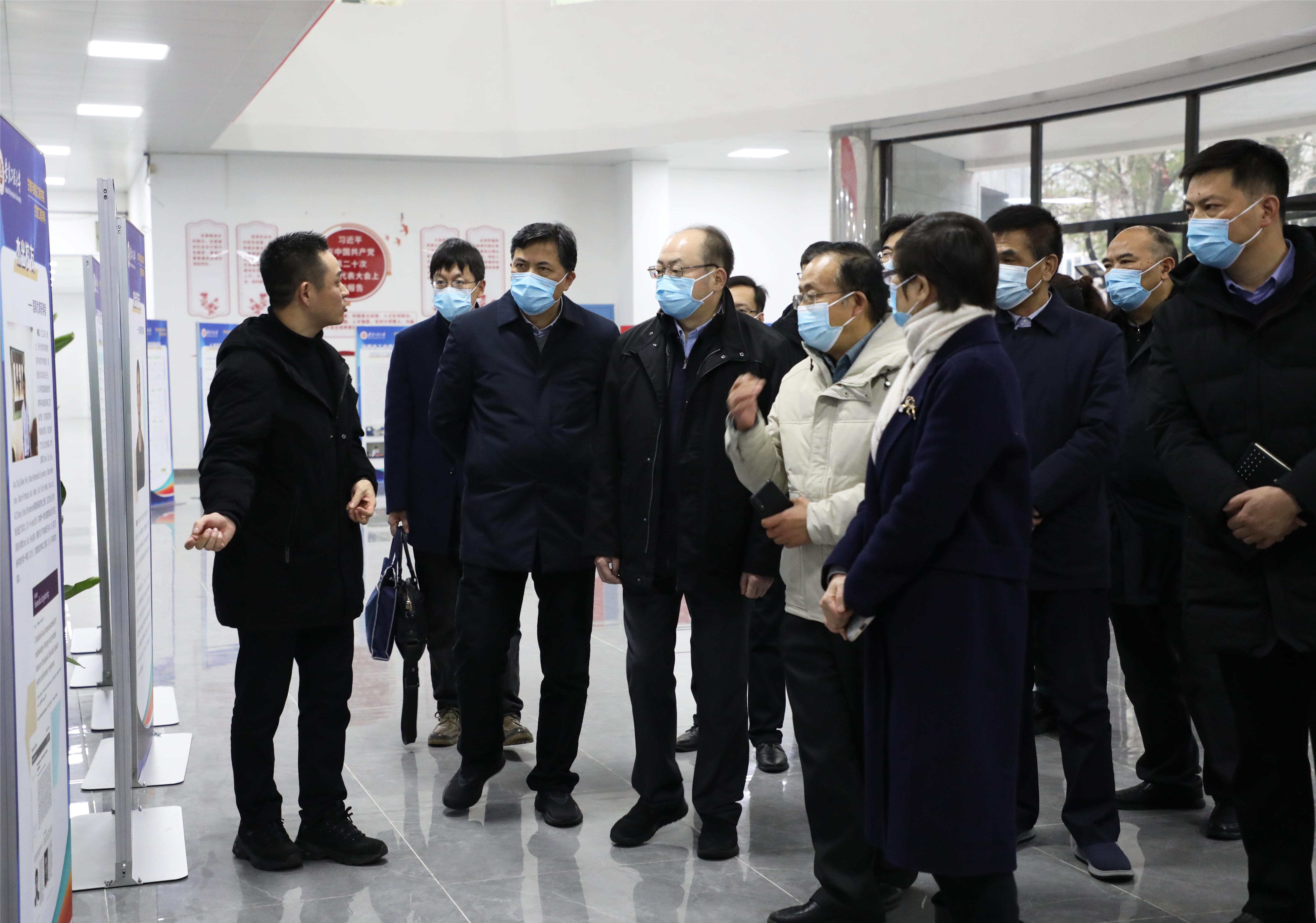 省委教育工委书记钱桂仑来校调研指导工作